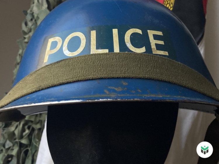 British MK.III CD Police Helmet for sale € 220 - Miltrade