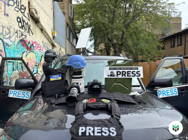 War Reporter Discovery 4 with Gear & Cameras for sale £ 70.000 - Miltrade